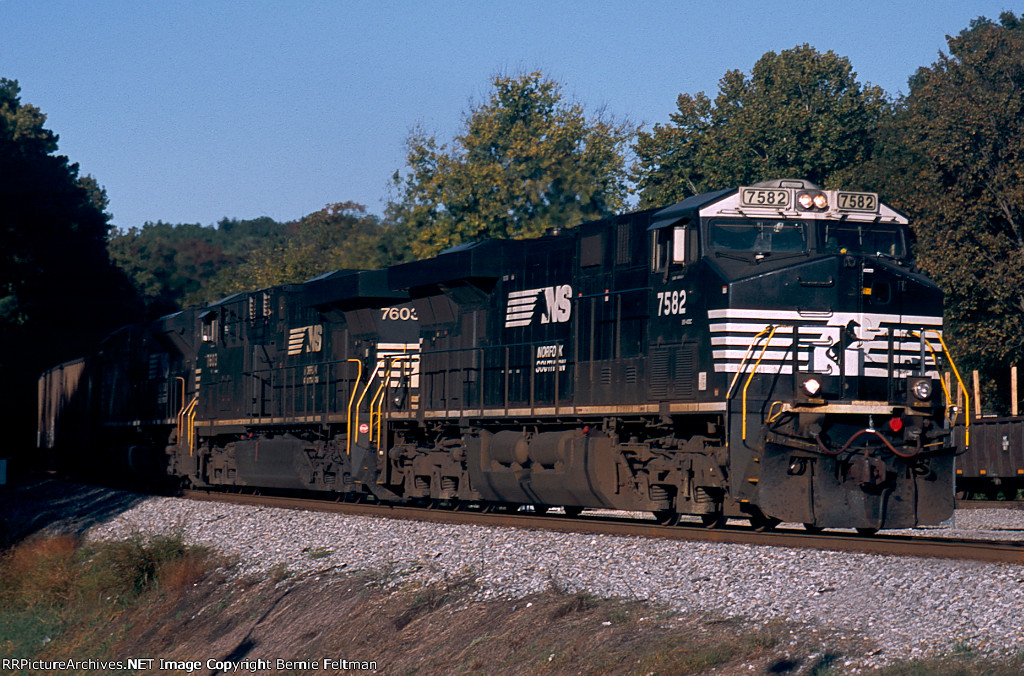 Norfolk Southern ES40DC's 7582 & 7603 lead a Wilsonville (AL) Alabama Power Company co`l train